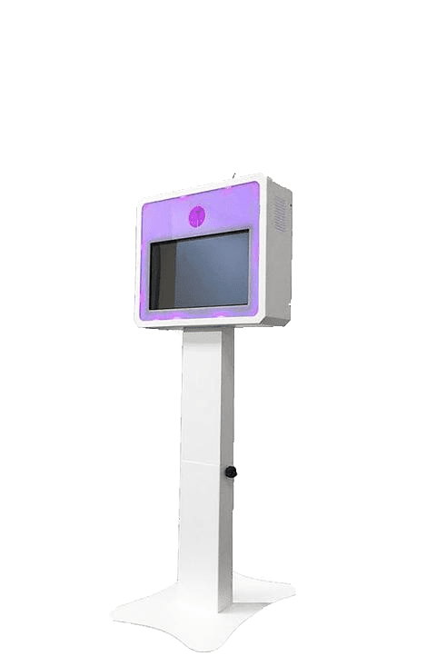 Top MTL - Quebec City Photobooth | The Best Black and white Photobooth